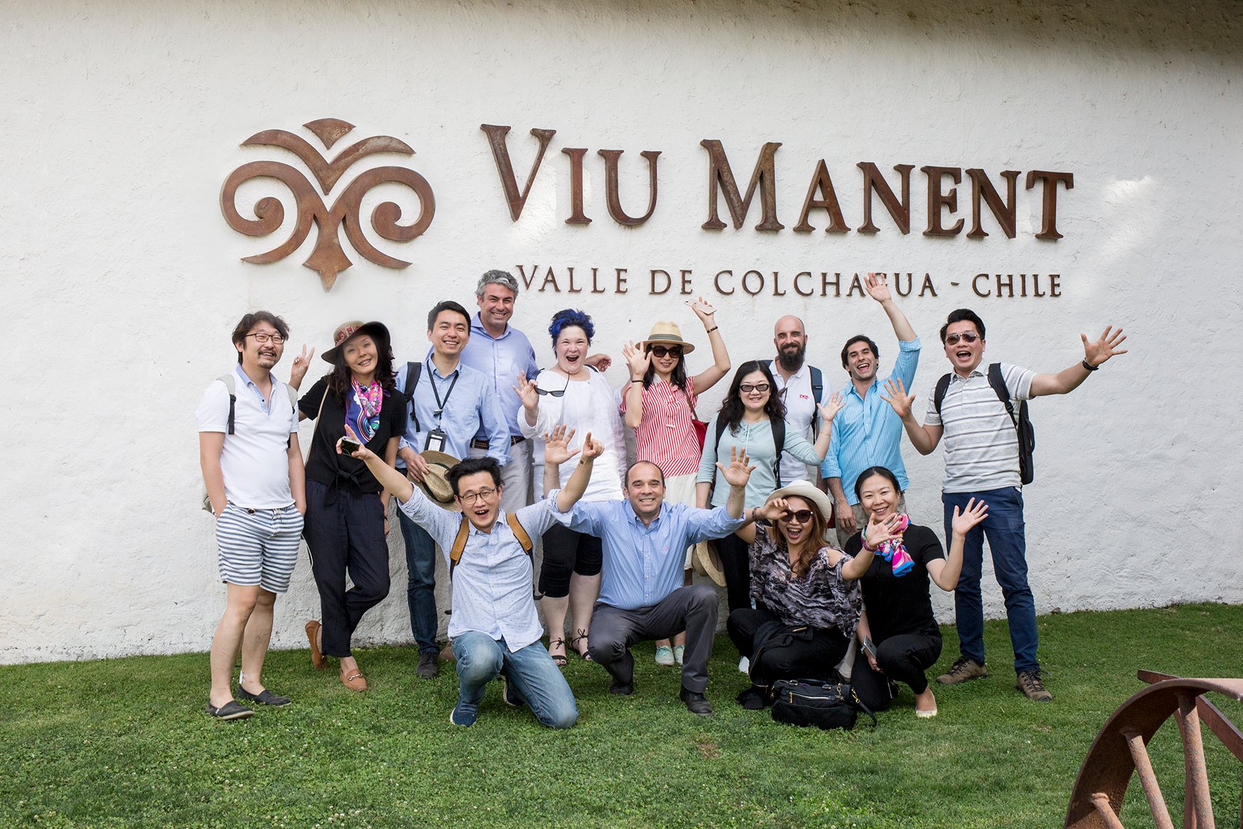China´s Wine Celebrities Visit Viu Manent. - Viu Manent - Valle de ...